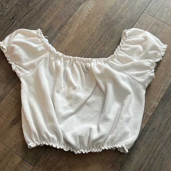 wild fable | Tops | White Off The Shoulder Scrunched Top | Poshmark